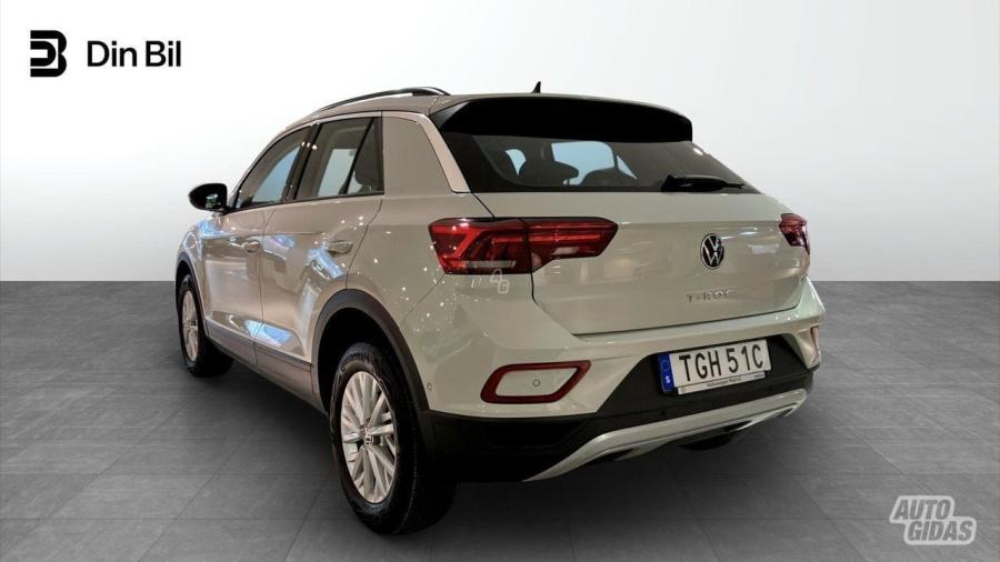 Grey Volkswagen T-Roc 2023 in Kaunas, with an engine capacity of 0.00 L and mileage of 33 thousand km for 23129 €, photo 3 on AUTOMOTO.COM.LV