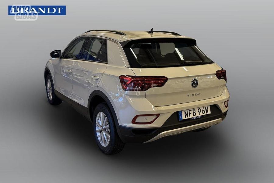 Grey Volkswagen T-Roc 2023 in Kaunas, with an engine capacity of 0.00 L and mileage of 37 thousand km for 22945 €, photo 3 on AUTOMOTO.COM.LV