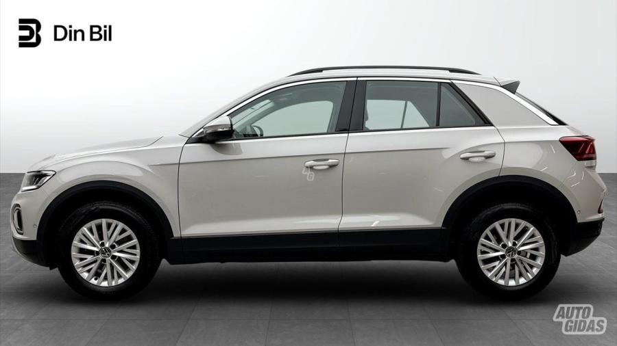 Grey Volkswagen T-Roc 2023 in Kaunas, with an engine capacity of 0.00 L and mileage of 23 thousand km for 30038 €, photo 2 on AUTOMOTO.COM.LV