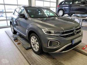 Grey Volkswagen T-Roc 2023 in Kaunas, with an engine capacity of 1.00 L and mileage of 30 thousand km for 25762 €, photo 3 on AUTOMOTO.COM.LV