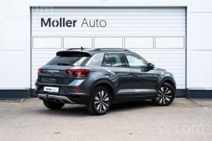 Grey Volkswagen T-Roc 2023 in Riga, with an engine capacity of 1.50 L and mileage of 143 thousand km for 19950 €, photo 5 on AUTOMOTO.COM.LV