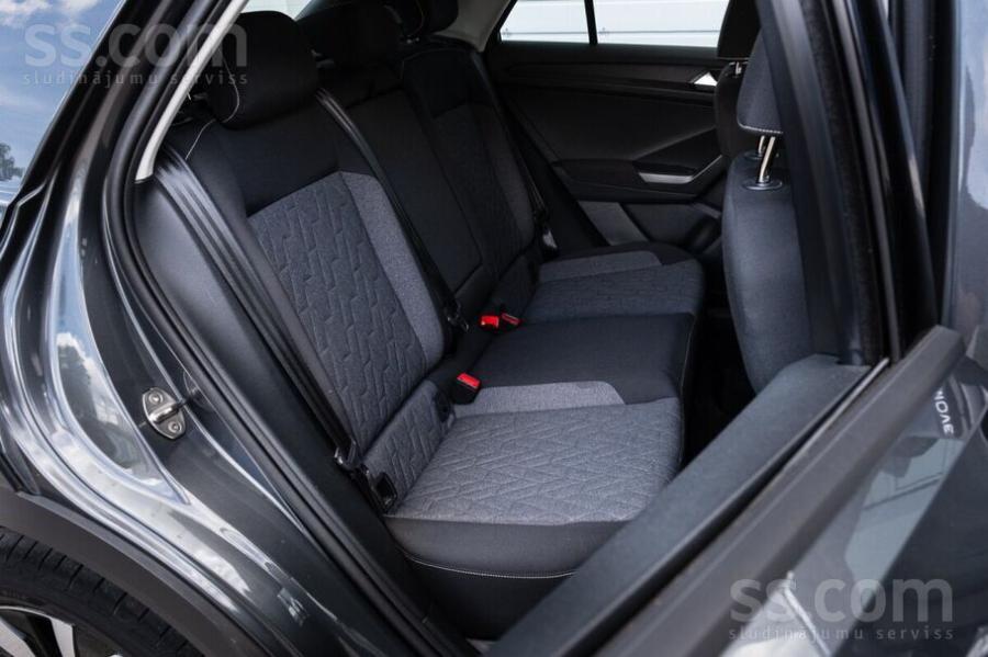 Grey Volkswagen T-Roc 2023 in Riga, with an engine capacity of 1.50 L and mileage of 143 thousand km for 19950 €, photo 9 on AUTOMOTO.COM.LV