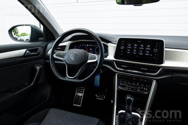 Grey Volkswagen T-Roc 2023 in Riga, with an engine capacity of 1.50 L and mileage of 143 thousand km for 19950 €, photo 10 on AUTOMOTO.COM.LV
