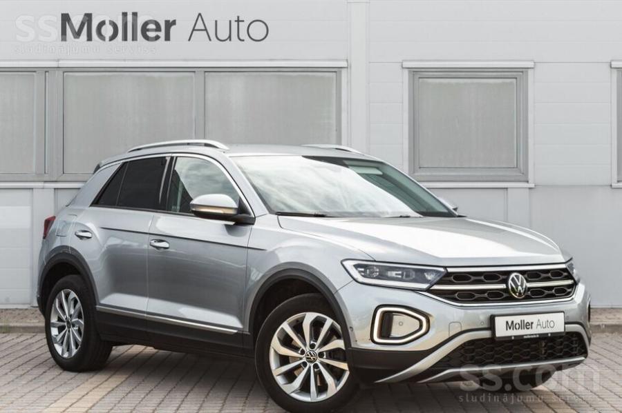 Grey Volkswagen T-Roc 2023 in Ventspils, with an engine capacity of 2.00 L and mileage of 107 thousand km for 26150 €, photo 8 on AUTOMOTO.COM.LV