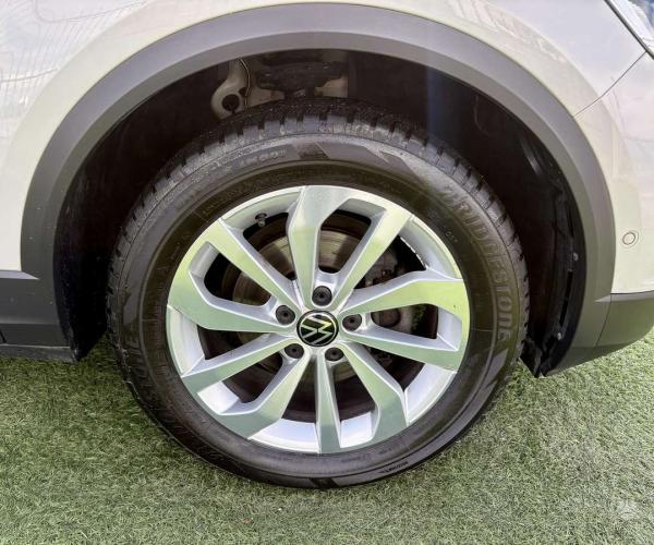 Pelēks Volkswagen T-Roc 2023 Panevēža, ar dzinēja tilpumu 1.97 L un nobraukumu 226 tūkst. km par 16300 €, foto 7 vietnē AUTOMOTO.COM.LV