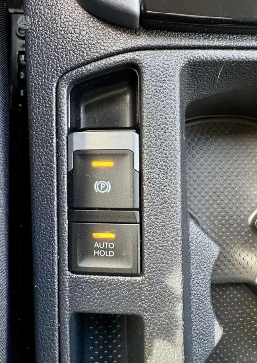 Pelēks Volkswagen T-Roc 2023 Panevēža, ar dzinēja tilpumu 1.97 L un nobraukumu 226 tūkst. km par 16300 €, foto 37 vietnē AUTOMOTO.COM.LV