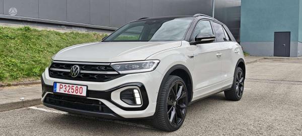 Volkswagen T-Roc 2023 Viļņa vietnē Pelēks Volkswagen T-Roc 2023 Viļņa, ar dzinēja tilpumu 1.50 L un nobraukumu 200 tūkst. km par 19600 €, foto 1 vietnē AUTOMOTO.COM.LV
