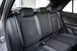 Pelēks Volkswagen T-Roc 2023 Rīga, ar dzinēja tilpumu 2.00 L un nobraukumu 120 tūkst. km par 25500 €, foto 8 vietnē AUTOMOTO.COM.LV