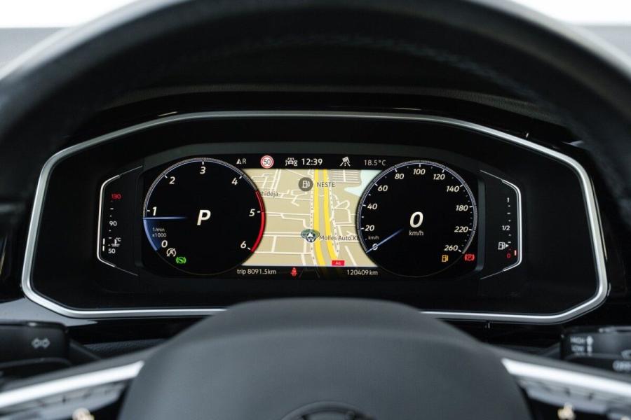 Pelēks Volkswagen T-Roc 2023 Rīga, ar dzinēja tilpumu 2.00 L un nobraukumu 120 tūkst. km par 25500 €, foto 14 vietnē AUTOMOTO.COM.LV