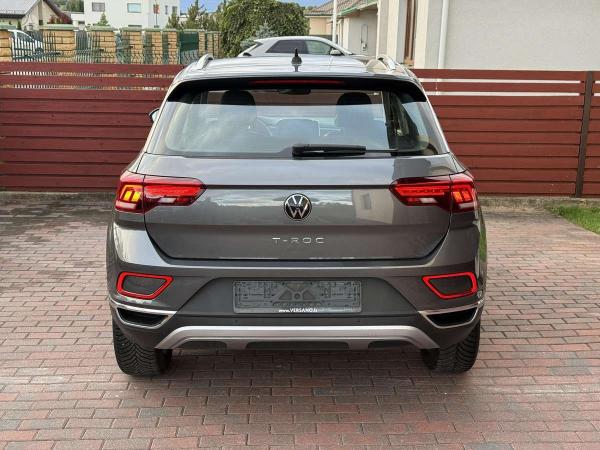 Pelēks Volkswagen T-Roc 2023 Šauļi, ar dzinēja tilpumu 1.97 L un nobraukumu 181 tūkst. km par 17990 €, foto 8 vietnē AUTOMOTO.COM.LV