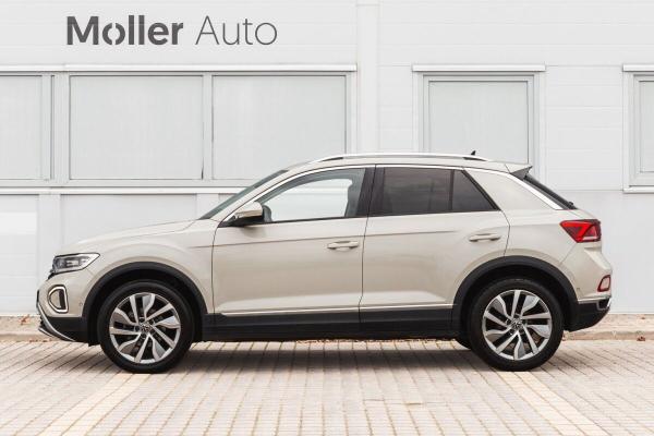 Grey Volkswagen T-Roc 2023 in Ventspils, with an engine capacity of 1.50 L and mileage of 57 thousand km for 27850 €, photo 3 on AUTOMOTO.COM.LV