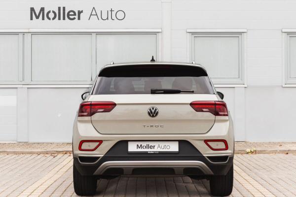 Grey Volkswagen T-Roc 2023 in Ventspils, with an engine capacity of 1.50 L and mileage of 57 thousand km for 27850 €, photo 5 on AUTOMOTO.COM.LV