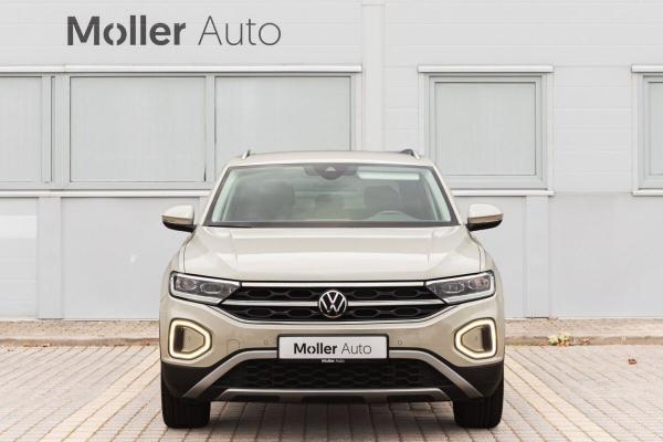 Grey Volkswagen T-Roc 2023 in Ventspils, with an engine capacity of 1.50 L and mileage of 57 thousand km for 27850 €, photo 9 on AUTOMOTO.COM.LV