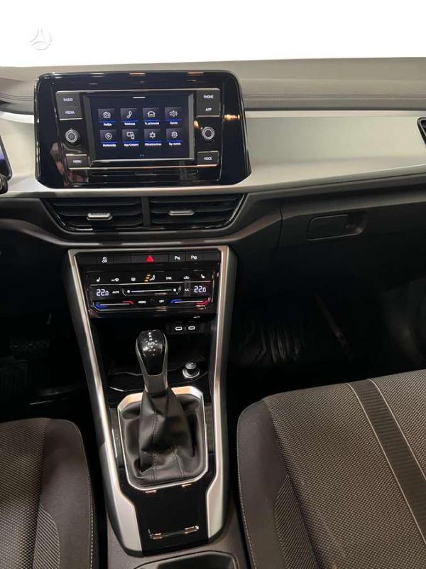 Pelēks Volkswagen T-Roc 2024 Kauņa, ar dzinēja tilpumu 1.50 L un nobraukumu 51 tūkst. km par 24200 €, foto 11 vietnē AUTOMOTO.COM.LV