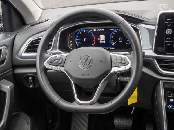 Grey Volkswagen T-Roc 2024 in Kaunas, with an engine capacity of 1.50 L and mileage of 18 thousand km for 30548 €, photo 8 on AUTOMOTO.COM.LV