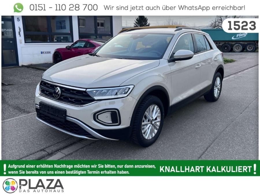 Grey Volkswagen T-Roc 2024 in Kaunas, with an engine capacity of 1.50 L and mileage of 31 thousand km for 27231 €, photo 1 on AUTOMOTO.COM.LV