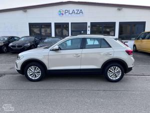 Grey Volkswagen T-Roc 2024 in Kaunas, with an engine capacity of 1.50 L and mileage of 31 thousand km for 27231 €, photo 8 on AUTOMOTO.COM.LV