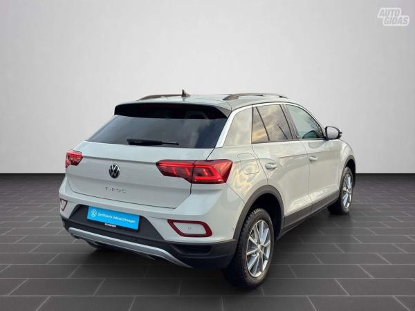 Grey Volkswagen T-Roc 2024 in Kaunas, with an engine capacity of 1.50 L and mileage of 11 thousand km for 31019 €, photo 2 on AUTOMOTO.COM.LV