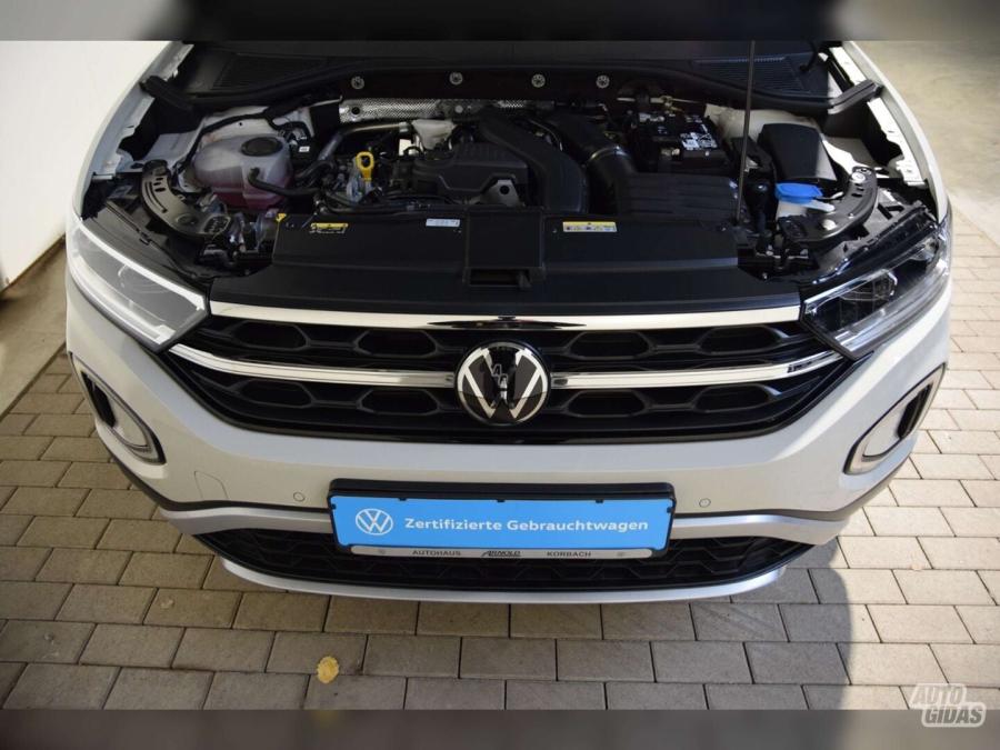 Grey Volkswagen T-Roc 2024 in Kaunas, with an engine capacity of 1.50 L and mileage of 15 thousand km for 32587 €, photo 6 on AUTOMOTO.COM.LV