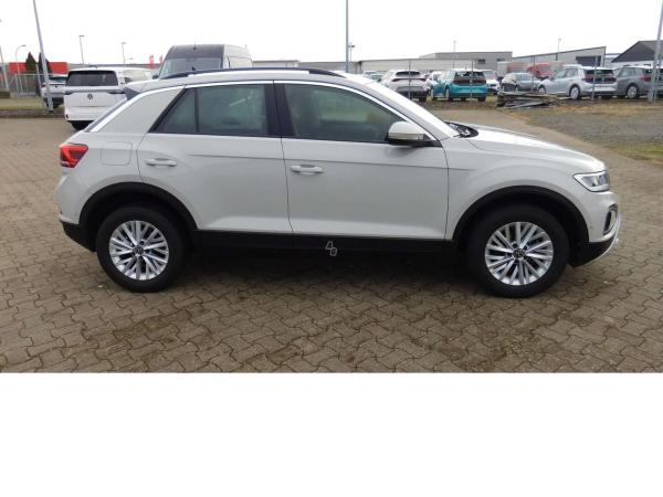 Grey Volkswagen T-Roc 2024 in Kaunas, with an engine capacity of 1.50 L and mileage of 36 thousand km for 26924 €, photo 2 on AUTOMOTO.COM.LV