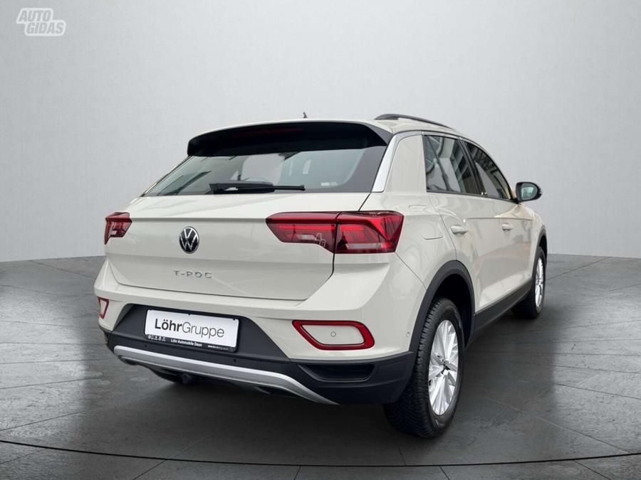 Grey Volkswagen T-Roc 2024 in Kaunas, with an engine capacity of 1.50 L and mileage of 37 thousand km for 28147 €, photo 5 on AUTOMOTO.COM.LV