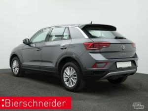 Grey Volkswagen T-Roc 2024 in Kaunas, with an engine capacity of 2.00 L and mileage of 15 thousand km for 27293 €, photo 4 on AUTOMOTO.COM.LV