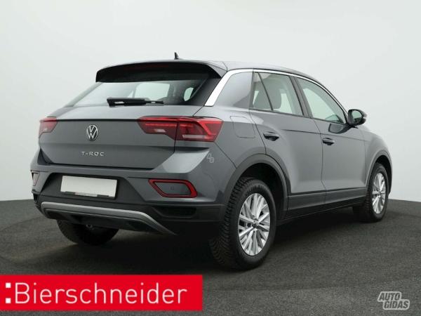 Pelēks Volkswagen T-Roc 2024 Kauņa, ar dzinēja tilpumu 2.00 L un nobraukumu 15 tūkst. km par 27293 €, foto 6 vietnē AUTOMOTO.COM.LV