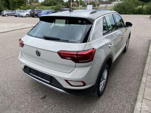 Pelēks Volkswagen T-Roc 2024 Kauņa, ar dzinēja tilpumu 1.50 L un nobraukumu 27 tūkst. km par 28881 €, foto 5 vietnē AUTOMOTO.COM.LV