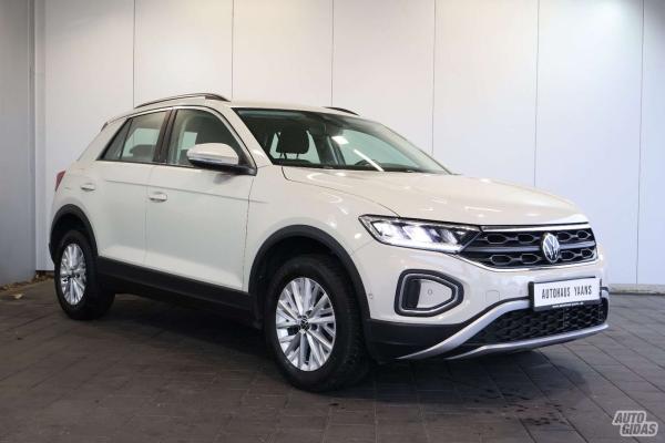 Pelēks Volkswagen T-Roc 2024 Kauņa, ar dzinēja tilpumu 1.50 L un nobraukumu 34 tūkst. km par 26190 €, foto 3 vietnē AUTOMOTO.COM.LV