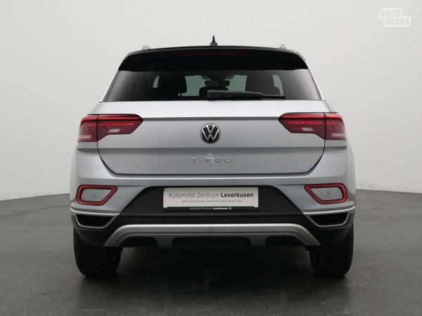 Pelēks Volkswagen T-Roc 2024 Kauņa, ar dzinēja tilpumu 1.50 L un nobraukumu 19 tūkst. km par 32679 €, foto 4 vietnē AUTOMOTO.COM.LV
