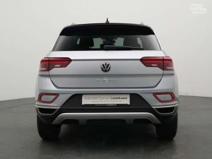 Pelēks Volkswagen T-Roc 2024 Kauņa, ar dzinēja tilpumu 1.50 L un nobraukumu 19 tūkst. km par 32679 €, foto 4 vietnē AUTOMOTO.COM.LV
