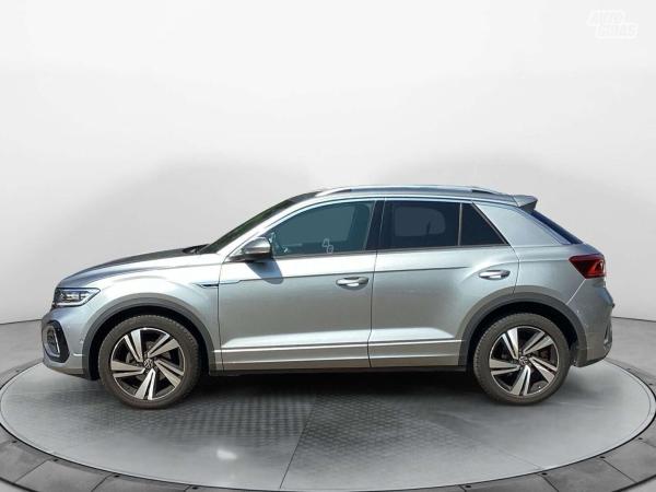 Grey Volkswagen T-Roc 2024 in Kaunas, with an engine capacity of 1.50 L and mileage of 14 thousand km for 32691 €, photo 3 on AUTOMOTO.COM.LV