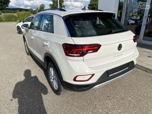 Pelēks Volkswagen T-Roc 2024 Kauņa, ar dzinēja tilpumu 1.50 L un nobraukumu 30 tūkst. km par 28881 €, foto 3 vietnē AUTOMOTO.COM.LV