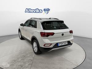 Pelēks Volkswagen T-Roc 2024 Kauņa, ar dzinēja tilpumu 0.00 L un nobraukumu 19 tūkst. km par 32216 €, foto 5 vietnē AUTOMOTO.COM.LV