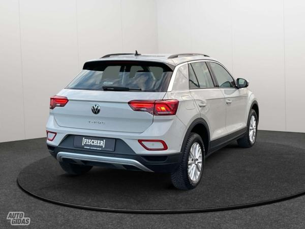 Pelēks Volkswagen T-Roc 2024 Kauņa, ar dzinēja tilpumu 1.50 L un nobraukumu 26 tūkst. km par 28843 €, foto 6 vietnē AUTOMOTO.COM.LV