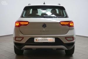 Grey Volkswagen T-Roc 2024 in Kaunas, with an engine capacity of 1.50 L and mileage of 31 thousand km for 24965 €, photo 5 on AUTOMOTO.COM.LV
