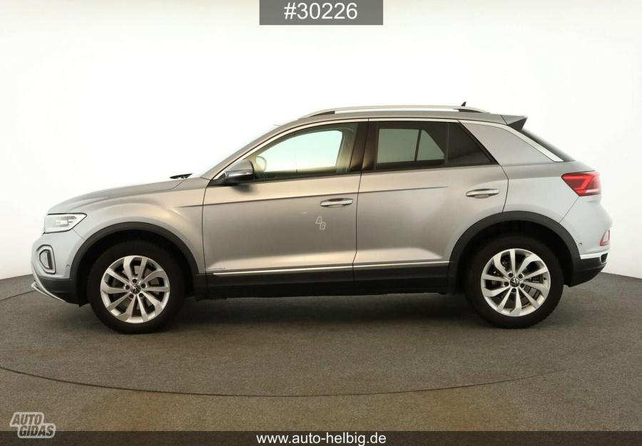 Grey Volkswagen T-Roc 2024 in Kaunas, with an engine capacity of 2.00 L and mileage of 49 thousand km for 29497 €, photo 2 on AUTOMOTO.COM.LV