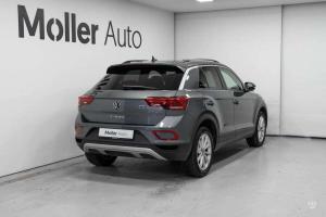 Pelēks Volkswagen T-Roc 2024 Viļņa, ar dzinēja tilpumu 1.50 L un nobraukumu 40 tūkst. km par 23900 €, foto 4 vietnē AUTOMOTO.COM.LV