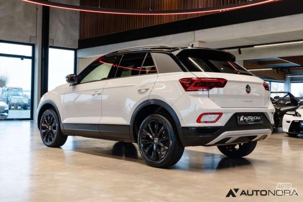 Pelēks Volkswagen T-Roc 2024 Kauņa, ar dzinēja tilpumu 1.50 L un nobraukumu 26 tūkst. km par 32597 €, foto 8 vietnē AUTOMOTO.COM.LV