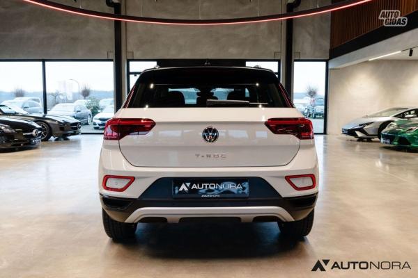 Pelēks Volkswagen T-Roc 2024 Kauņa, ar dzinēja tilpumu 1.50 L un nobraukumu 26 tūkst. km par 32597 €, foto 9 vietnē AUTOMOTO.COM.LV