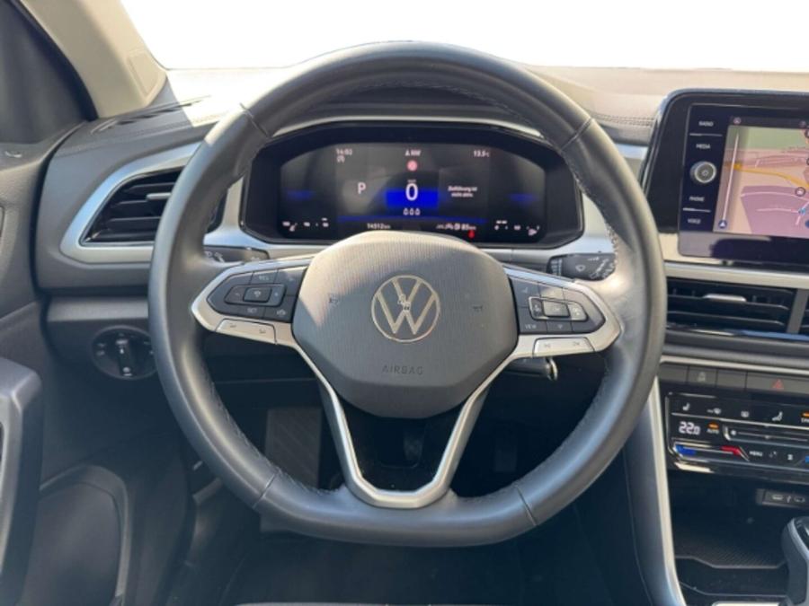 Grey Volkswagen T-Roc 2024 in Kaunas, with an engine capacity of 1.50 L and mileage of 14 thousand km for 31516 €, photo 12 on AUTOMOTO.COM.LV