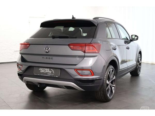 Pelēks Volkswagen T-Roc 2024 Kauņa, ar dzinēja tilpumu 2.00 L un nobraukumu 16 tūkst. km par 32690 €, foto 5 vietnē AUTOMOTO.COM.LV