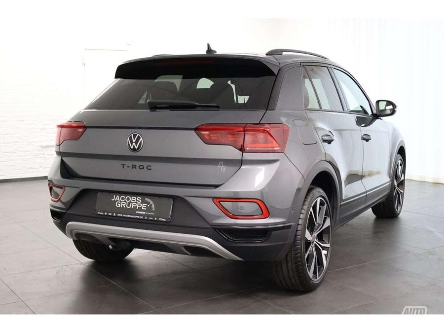 Pelēks Volkswagen T-Roc 2024 Kauņa, ar dzinēja tilpumu 2.00 L un nobraukumu 16 tūkst. km par 32690 €, foto 5 vietnē AUTOMOTO.COM.LV