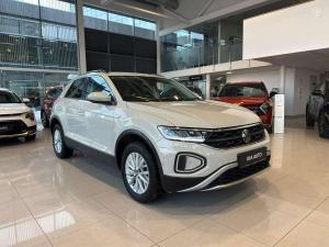 Grey Volkswagen T-Roc 2024 in Vilnius, with an engine capacity of 1.50 L and mileage of 38 thousand km for 23990 €, photo 26 on AUTOMOTO.COM.LV