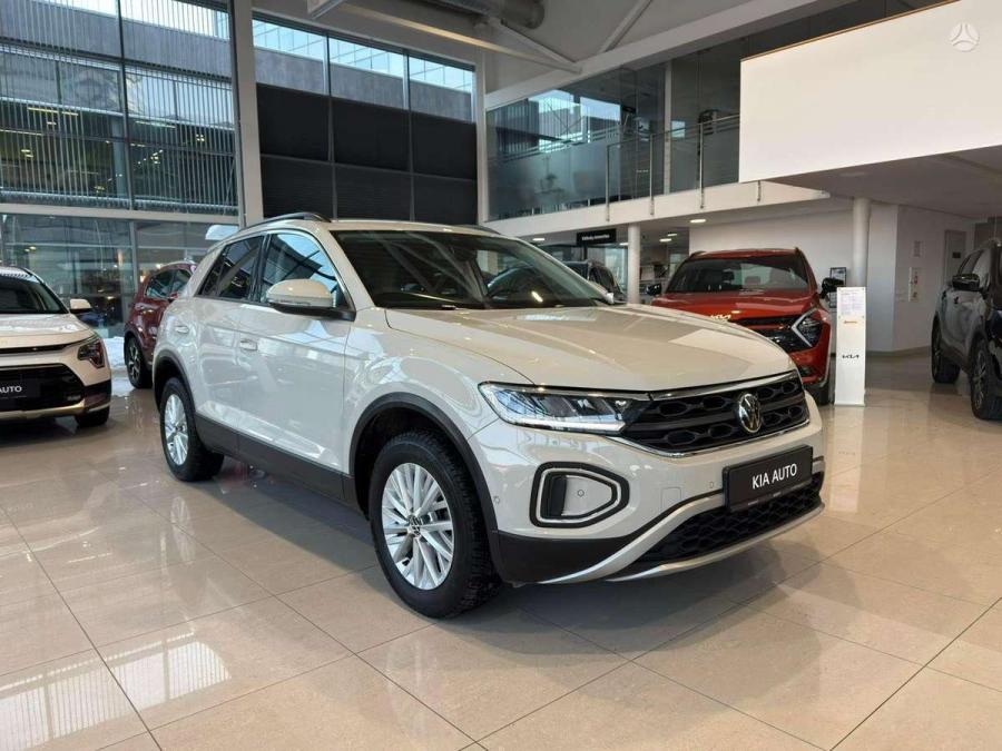 Grey Volkswagen T-Roc 2024 in Vilnius, with an engine capacity of 1.50 L and mileage of 38 thousand km for 23990 €, photo 26 on AUTOMOTO.COM.LV