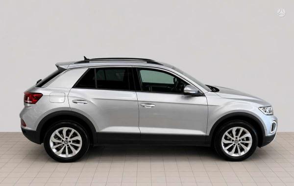 Pelēks Volkswagen T-Roc 2024 Kauņa, ar dzinēja tilpumu 1.50 L un nobraukumu 43 tūkst. km par 24900 €, foto 3 vietnē AUTOMOTO.COM.LV