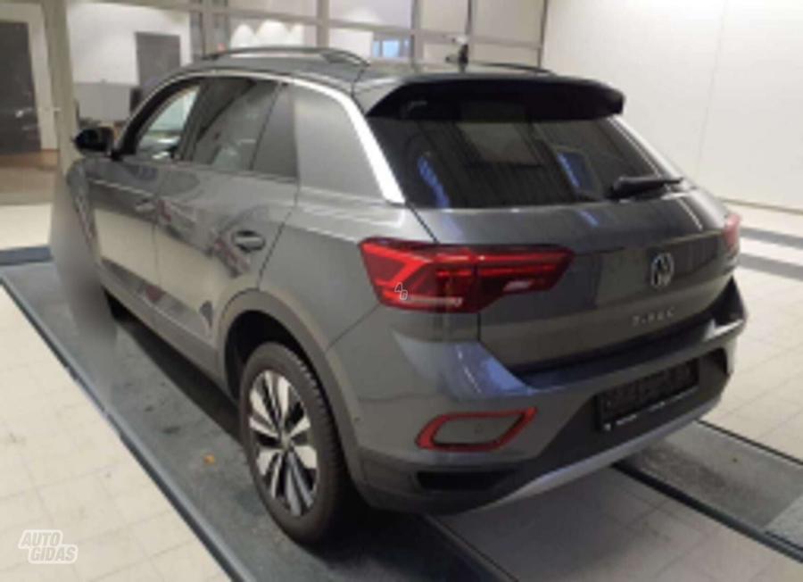 Grey Volkswagen T-Roc 2025 in Kaunas, with an engine capacity of 1.50 L and mileage of 20 thousand km for 28529 €, photo 2 on AUTOMOTO.COM.LV