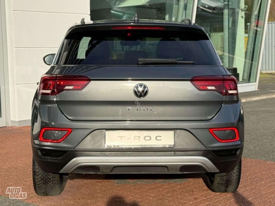 Grey Volkswagen T-Roc 2025 in Kaunas, with an engine capacity of 1.00 L and mileage of 13 thousand km for 28456 €, photo 14 on AUTOMOTO.COM.LV