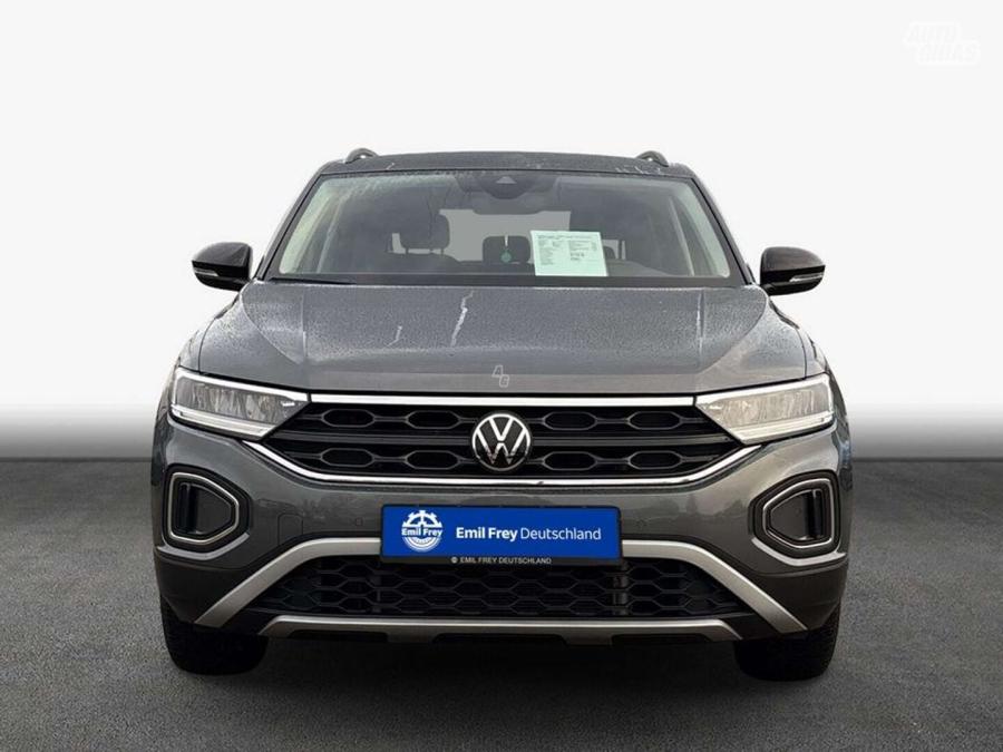 Grey Volkswagen T-Roc 2025 in Kaunas, with an engine capacity of 1.00 L and mileage of 19 thousand km for 26913 €, photo 3 on AUTOMOTO.COM.LV