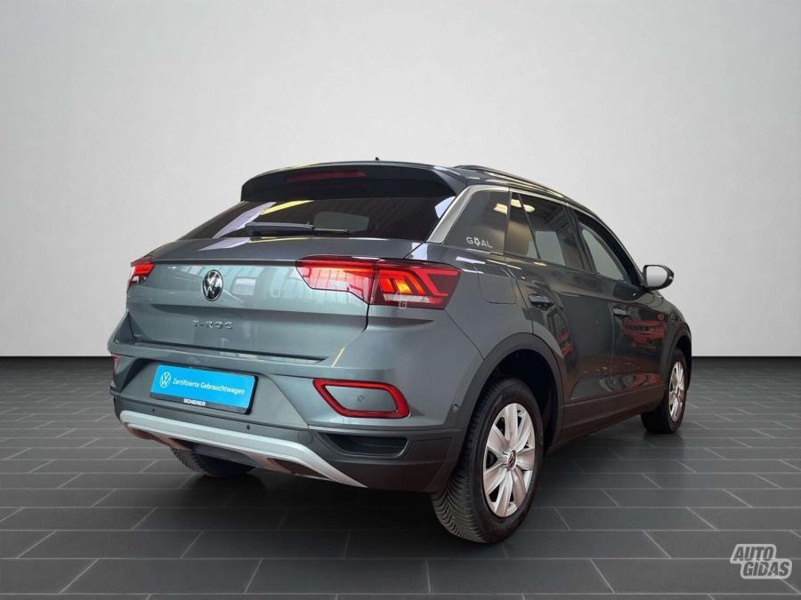 Pelēks Volkswagen T-Roc 2025 Kauņa, ar dzinēja tilpumu 2.00 L un nobraukumu 26 tūkst. km par 26830 €, foto 3 vietnē AUTOMOTO.COM.LV
